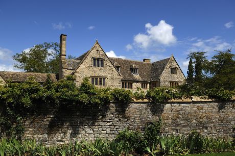 Old Manor House Behind Wall Armscote Editorial Stock Photo - Stock ...