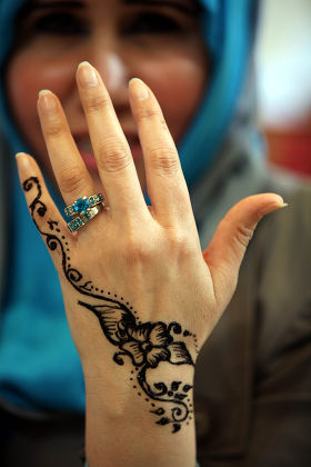 PALESTINIAN WOMAN SHOWS HER HAND PAINTED Editorial Stock Photo - Stock ...