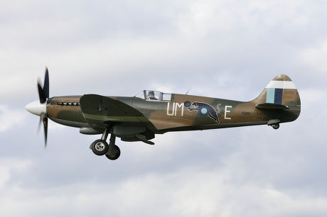 British Fighter Aircraft Supermarine Spitfire Mk2 Editorial Stock Photo ...