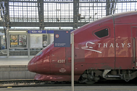 19 Long line of rail cars Stock Pictures, Editorial Images and Stock ...