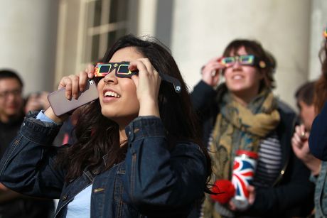 Jojo Ellie Roach Watching Solar Eclipse Editorial Stock Photo - Stock ...