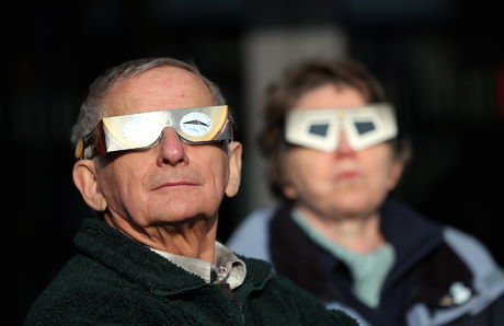 Man Woman Watch Solar Eclipse Waterfront Editorial Stock Photo - Stock ...