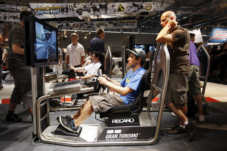 26 Screen of the simulator Stock Pictures, Editorial Images and Stock ...