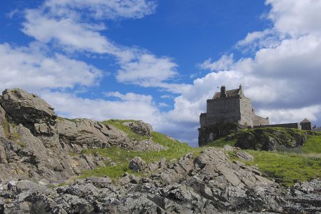 Duart Castle Craignure Isle Mull Scotland Editorial Stock Photo - Stock ...