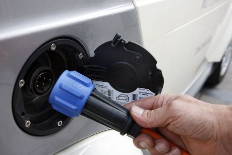 98 German gasoline station Stock Pictures, Editorial Images and Stock ...