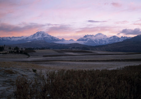 Sunrise Over Cordillera Vilcabamba Mountains Chinchero Editorial Stock ...