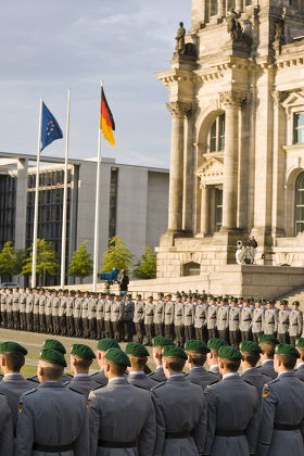 69 German soldiers parade in berlin Stock Pictures, Editorial Images ...