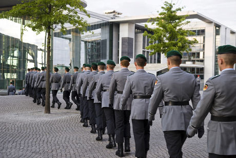 69 German soldiers parade in berlin Stock Pictures, Editorial Images ...