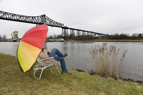38 Folding bridge Stock Pictures, Editorial Images and Stock Photos ...