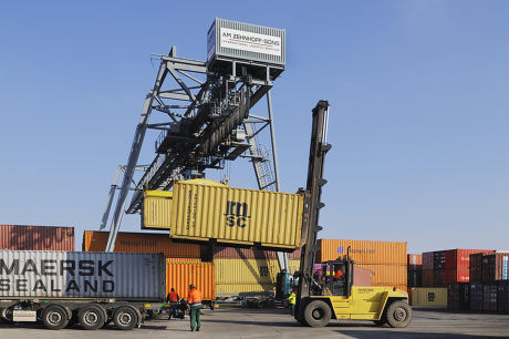 28 Container stacker Stock Pictures, Editorial Images and Stock Photos ...