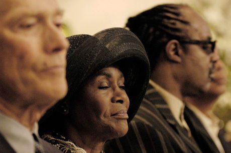 __COUNT__ imágenes de FUNERAL OF RAY CHARLES, FIRST AFRICAN METHODIST ...