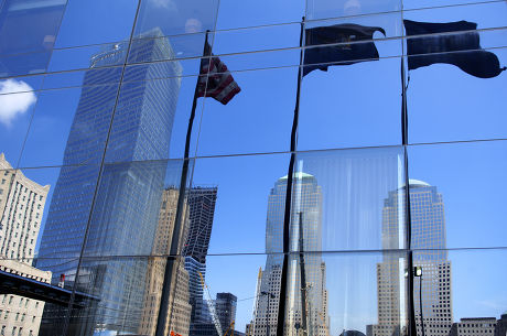 250 American flags on buildings Stock Pictures, Editorial Images and ...