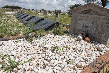 Graves Many 69 Black South Africans Editorial Stock Photo - Stock Image ...