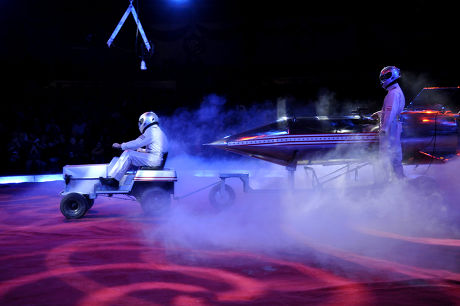 250 Circus vehicle Stock Pictures, Editorial Images and Stock Photos ...