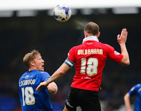 2 Aaron wilbraham wins a header football league Stock Pictures ...