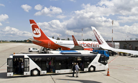Shuttle Bus On Tarmac Airport Berlin Editorial Stock Photo - Stock ...