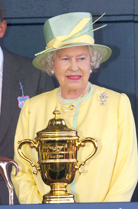 Queen Elizabeth Ii Pictured Presentation Trophy Editorial Stock Photo ...