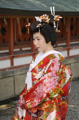 Bride Wearing Traditional Kimono Shinto Wedding Editorial Stock Photo ...