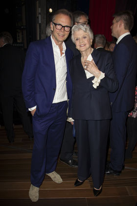 Jonathan Kent Director Angela Lansbury Backstage Editorial Stock Photo ...