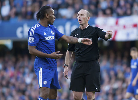 Didier Drogba Chelsea Questions Referee Michael Editorial Stock Photo ...