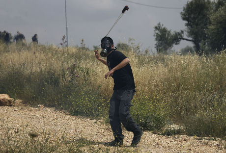Masked Palestinian Protester Uses Slingshot Hurl Editorial Stock Photo ...