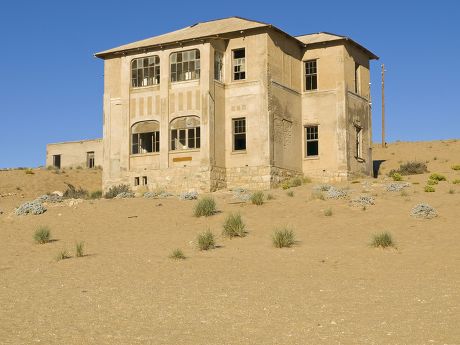 9 Quartermaster building Stock Pictures, Editorial Images and Stock ...