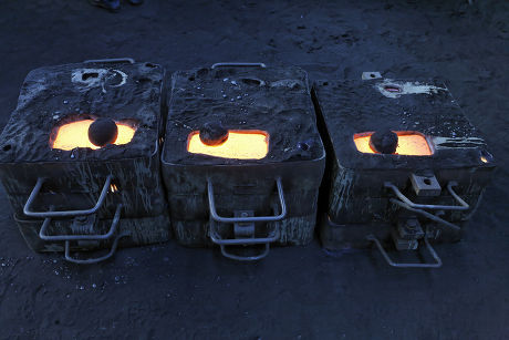 Flasks Filled Molten Iron Iron Foundry Editorial Stock Photo - Stock ...