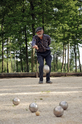 28 Boules player Stock Pictures, Editorial Images and Stock Photos ...