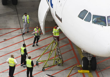 62 Airplane ladder Stock Pictures, Editorial Images and Stock Photos ...