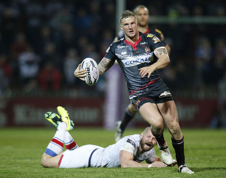 Wigan Dominic Manfredi Outruns Cats Defence Editorial Stock Photo ...