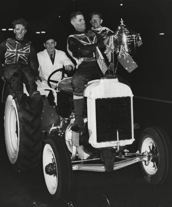Sunday Dispatch World Speedway Championships Wembley Editorial Stock ...