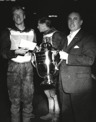 Sunday Dispatch World Speedway Championships Wembley Editorial Stock ...