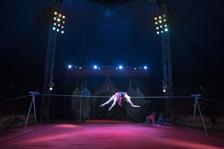 Olga Roxhkovskaya High Wire Walker Shows Editorial Stock Photo - Stock ...