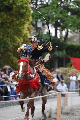 Archers Wearing Traditional Japanese Costume Participate Editorial ...