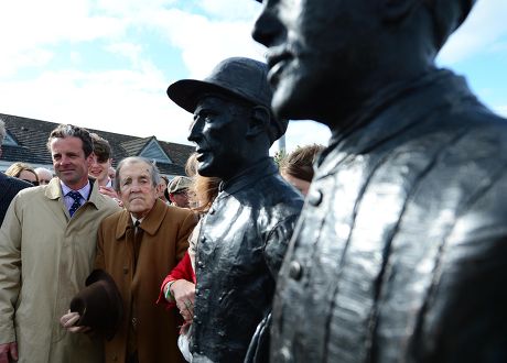 Limerick Statue Moloney Brothers Martin Tim Editorial Stock Photo ...