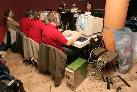 52 Computer lan party Stock Pictures, Editorial Images and Stock Photos ...