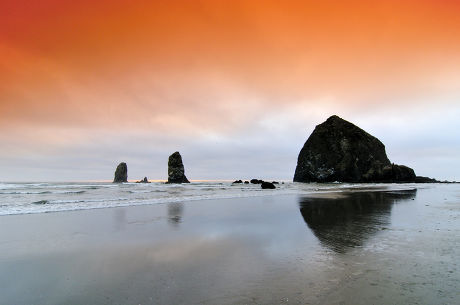 Famous Haystack Rock Monolith Solidified Lava Editorial Stock Photo ...