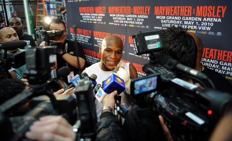 Floyd Mayweather Jr Gives Interview Press Editorial Stock Photo - Stock ...
