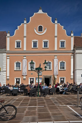 Old House Tullner Hauptplatz Square Tulln Editorial Stock Photo - Stock ...