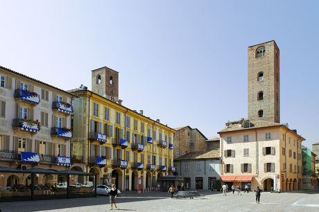 Piazza Risorgimento Dynasty Tower Alba Provincia Editorial Stock Photo ...