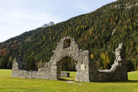 250 Embattlement Stock Pictures, Editorial Images and Stock Photos ...