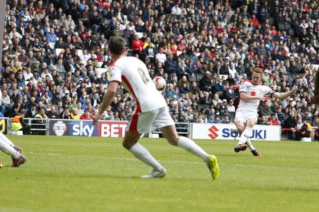 Sky Bet League 1 2014/15 MK Dons v Yeovil Town MK Dons Stadium, Bletchley, United Kingdom - 2 ...