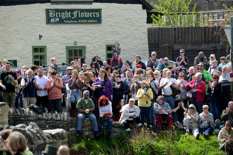 59 Battle bridge place Stock Pictures, Editorial Images and Stock ...