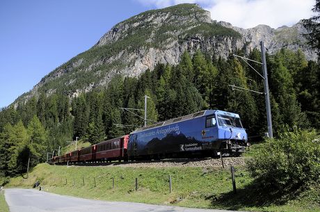 Passenger Train Rhaetische Bahn Rhb Railway Editorial Stock Photo ...
