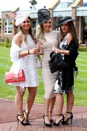 Racegoers Attend Ladies Day Chester Races Editorial Stock Photo - Stock ...