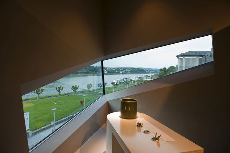 Inside Geyser Interactive Discovery Centre Worlds Editorial Stock Photo ...