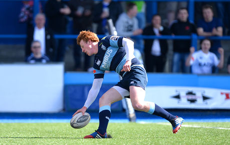Rhys Patchell Cardiff Blues Scores Try Editorial Stock Photo - Stock ...