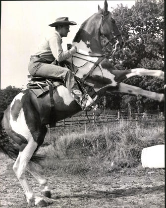 250 1950s cowboys Stock Pictures, Editorial Images and Stock Photos ...