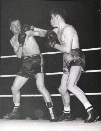 Welterweight Boxing Match Brian Curvis Right Editorial Stock Photo ...