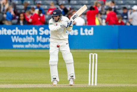 Gareth Roderick Gloucestershire Runs Back Clubhouse Editorial Stock ...